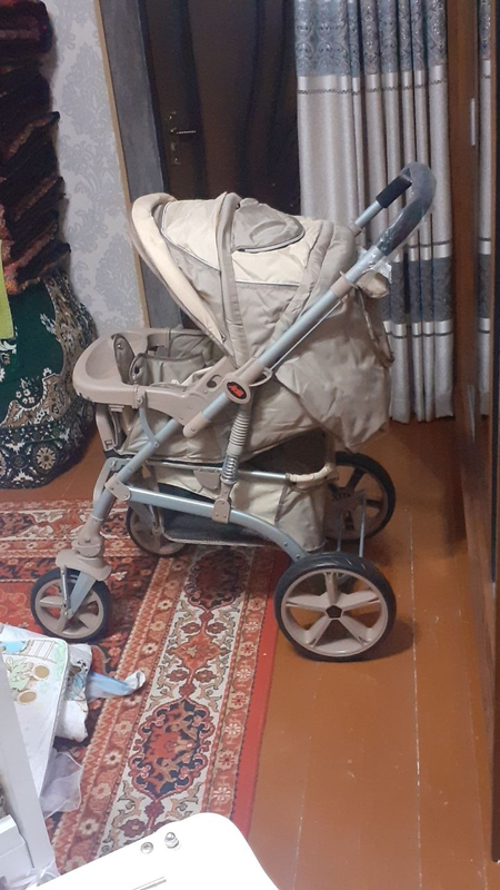 Krovat va Kolyaska sotiladi