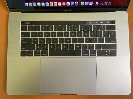 Macbook pro 15inch 16/512GB USA