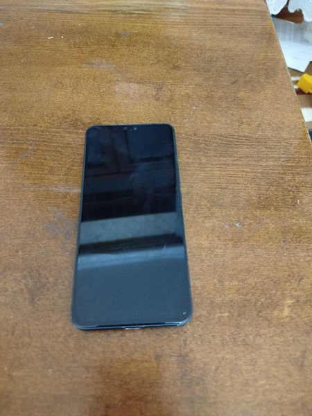 Vivo V23 sotiladi ishlashi yaxshi
