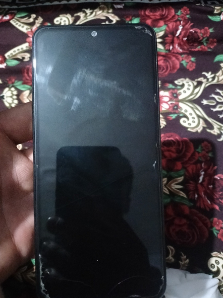 Redmi note 12 holati ideal xotira128 ram6+2 ozgina kelshtirib beramiz