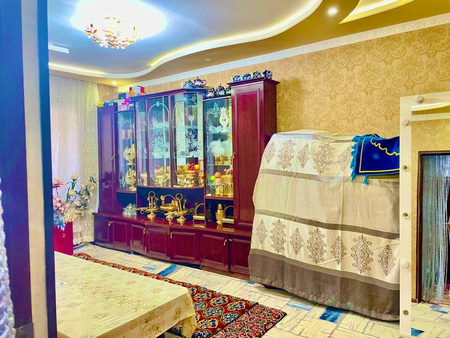 Срочно продается 3х комнатная квартира город Алмалык