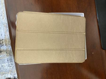 чехол ipad 8 (10.2)  в хорошом состоянии
