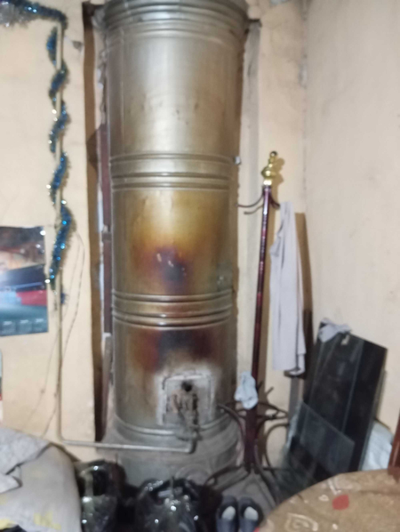 Продам газовую плиту б;у