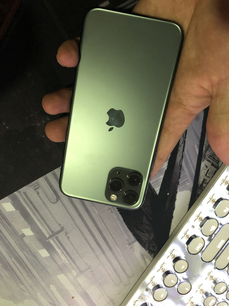 iphone 11 pro LL/A