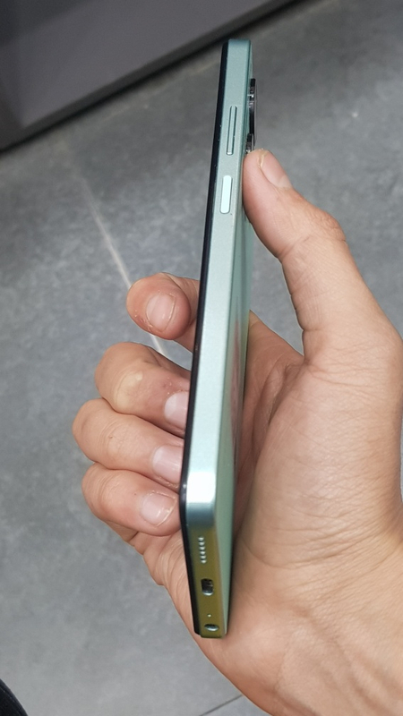 Infinix smart 8 ,  4+4/128GB  ,