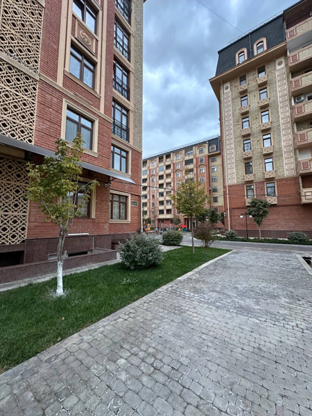 Аренда коммерческое помещение в Новостройке, ЖК 