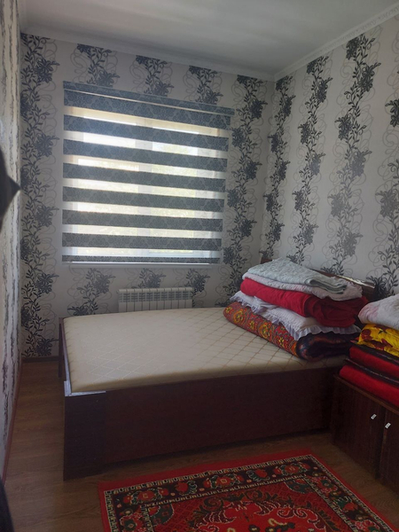 Стадион кучада янги домда 2хонали хонали кв 250$га ижарага берилади