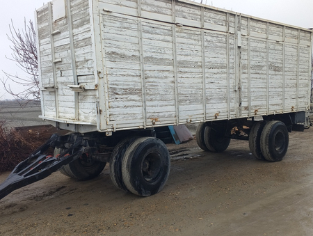 Kamaz prisepi bilan sotiladi.