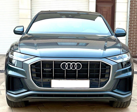 Продаётся AUDI Q8 55 TFSI QUATRO 2023 года.