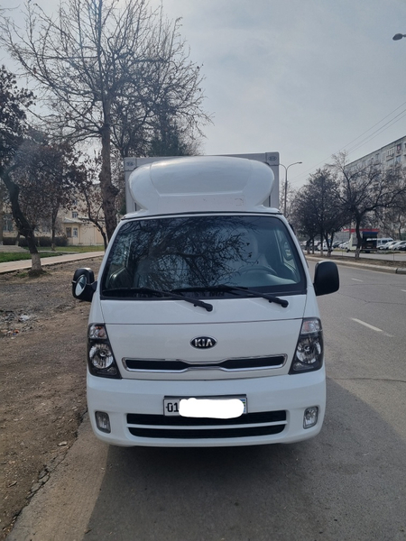 Продаётся авто KIA BONGO 3