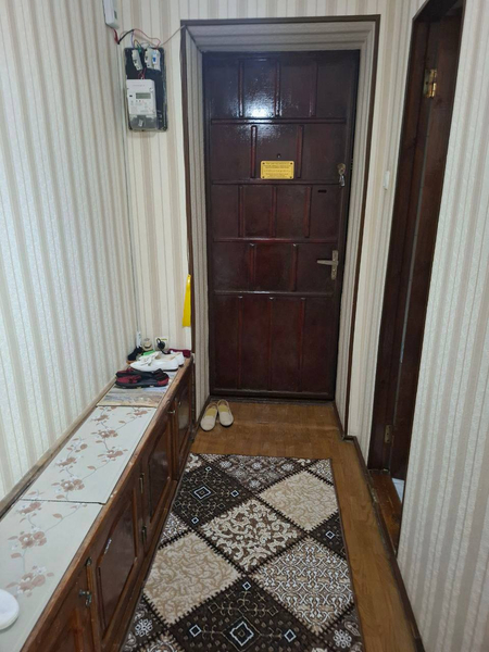 Район: Яккасарой Тумани\\nКўча: Усмон Носир\\nМўлжал: Саламатина\\nХоналар с