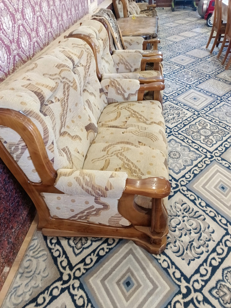 Divan / Kreslo sotiladi
