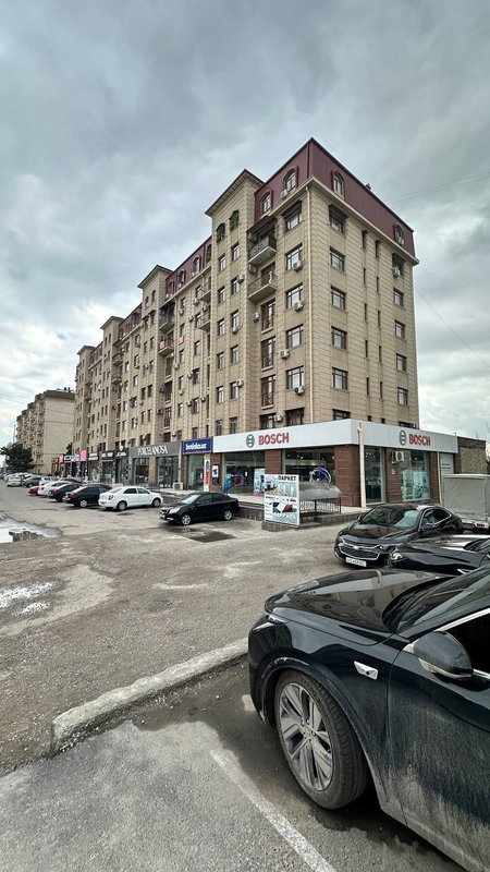 Продаётся 3-х комнатная квартира на Паркентском.
