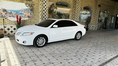Camry 3.6 amerikanka srochna sotiladi