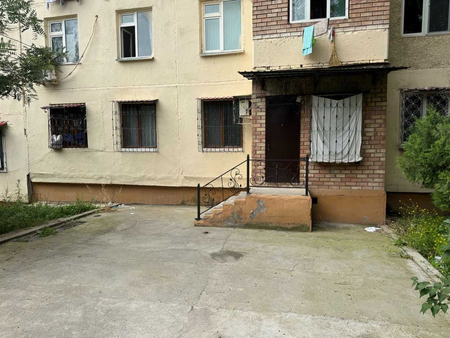 Продаю 2-х комнатная переделано в 3-х ком.  массив Феруза, ипотека