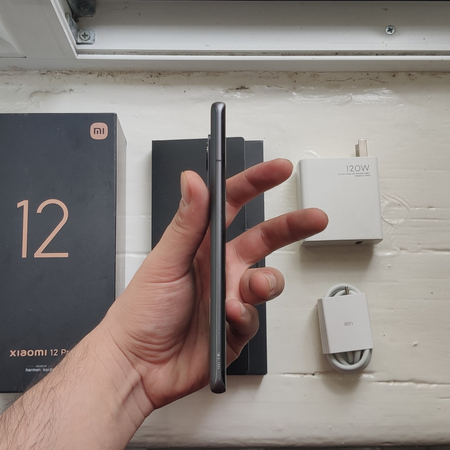Xiaomi 12 pro flagman, snap 8 gen 1,  8/256gb