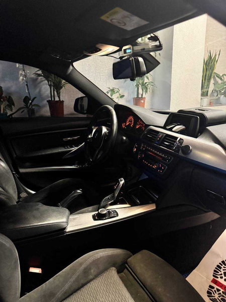Mashina 2013 BMW 320