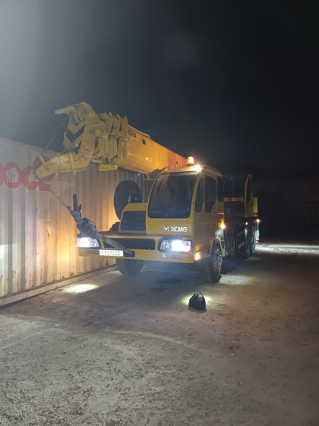 Avtokran xcmg 20 tonnaliy zudlik bilan sotladi