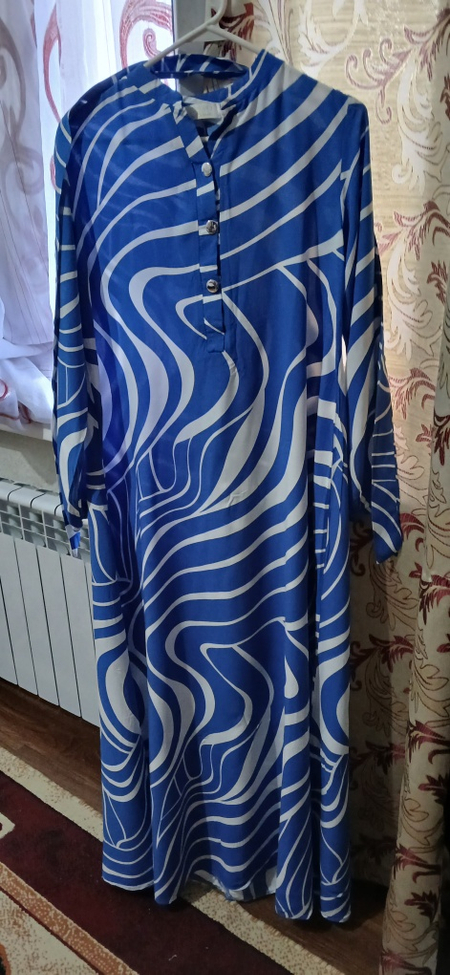 Продам платье для девушек и женщины