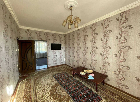 Yunusobod 11 kv 3/4/4 uy sotiladi  srochna Bez remont