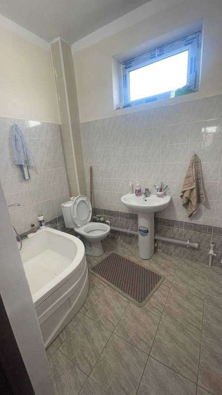 3 xonali kvartira sotiladi. e'lon id: 256229