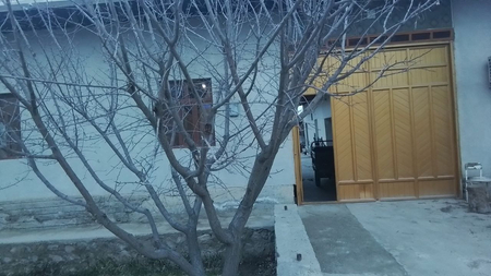 Shinam hovli srochno sotiladi