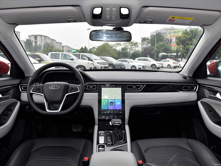 Автомобиль JAC J7