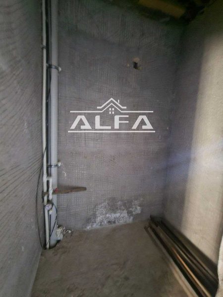 3 xonali 92m² 4-qavat sotiladi.