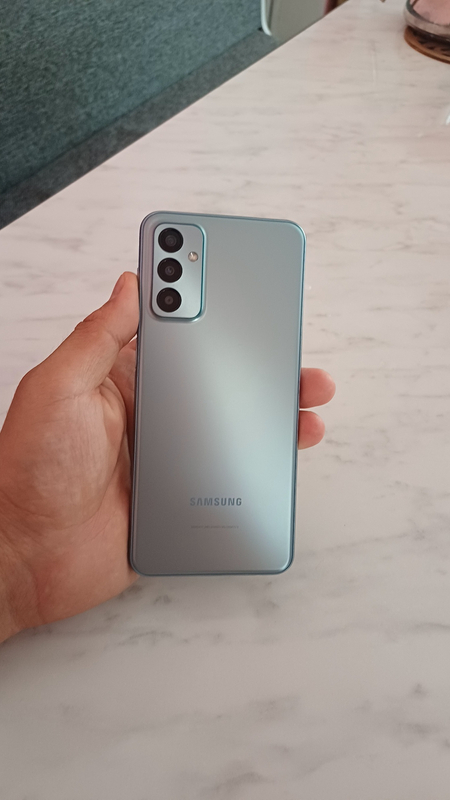 Samsung M23 5g koreya xamma joyi radnoy