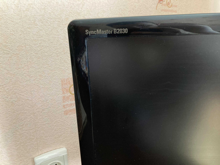 продаю монитор Samsung ls20puzkf/xl  диагональ 20 дюйма