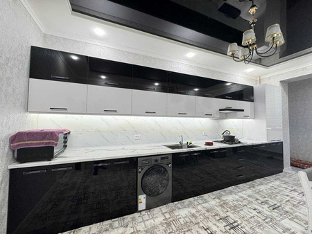 2 xonali 81m² 3-qavat uy sotiladi