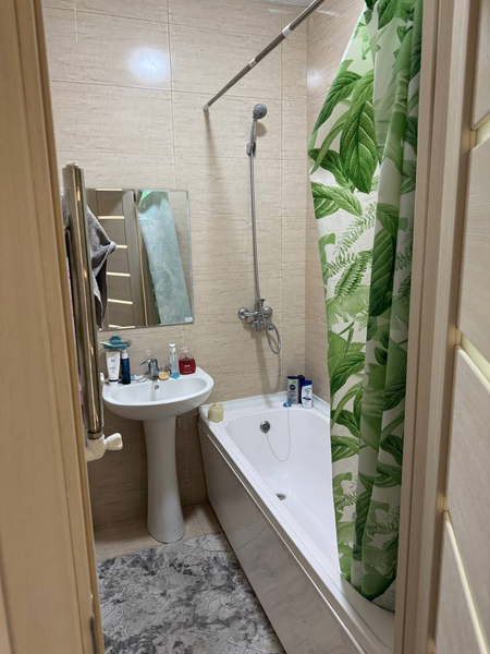 Almazar City Продается 3 комнатная квартира ремонт Сезбзар