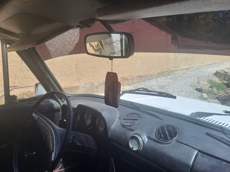 Vaz 21 02 sotiladi