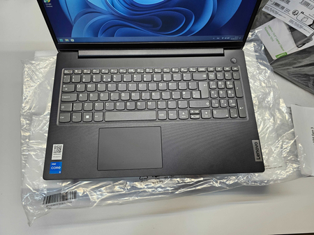 ПРОДАМ Lenovo V15-G3 Мощный Ноутбук Core™ i5-1235U/8GB/256SSD/15.6