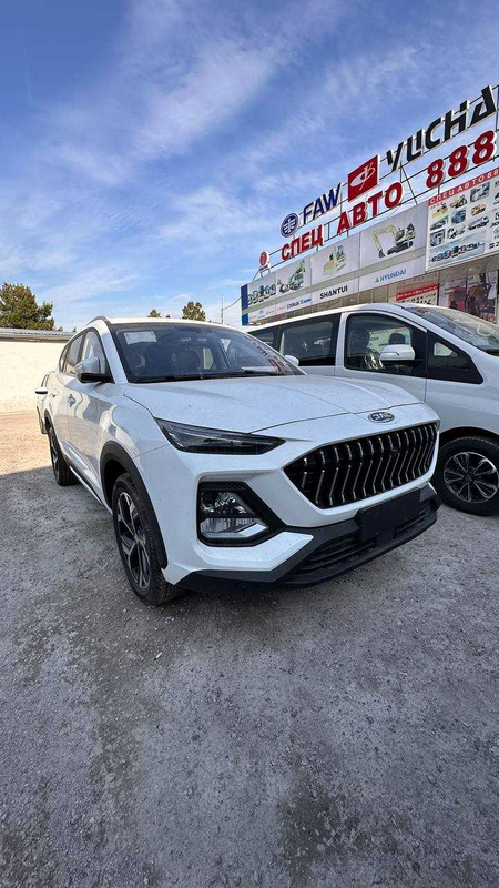 JAC Js8 sotuvta bor