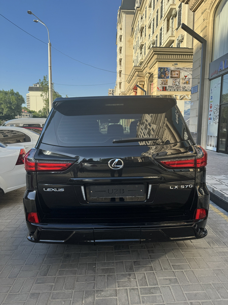 Продаётся Lexus LX 570