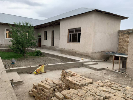 Курулиши тугаланмаган участка сотилади
