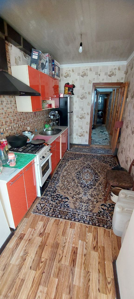 Продается квартира 4х комнатная 1-й этаж с огородом и подвалом
