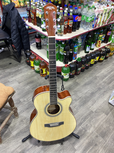 Gitara akustik elktroni sotiladi