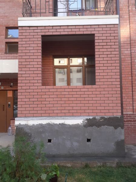кладка кирпича на балконе