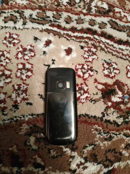 Nokia 6303 в хорошем состоянии документ коробка есть.