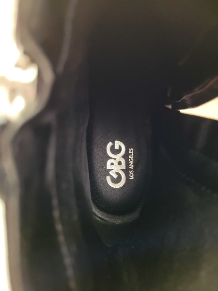 Новые ботинки Guess