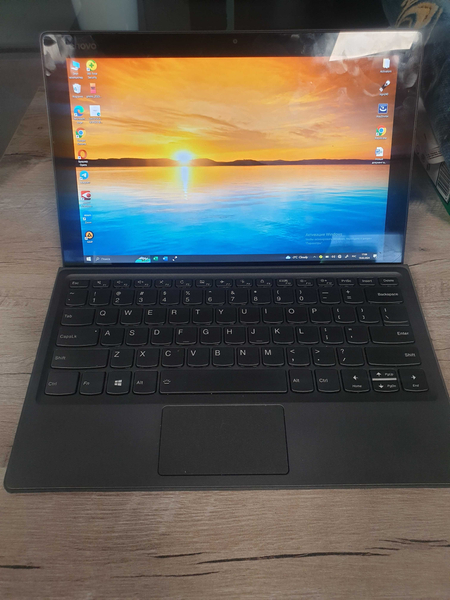 Lenovo hamda planshet