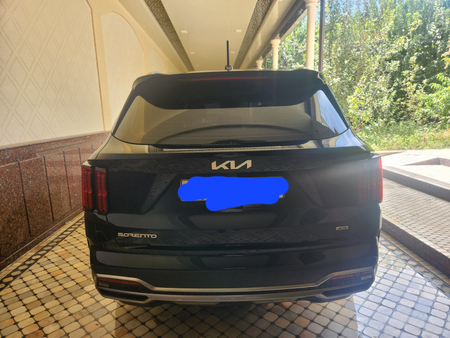 Продам автомобиль KIA Sorento 2023 г.