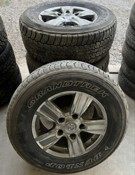 Шины Dunlop Grandtrek 275/65/R17 c дисками Toyota