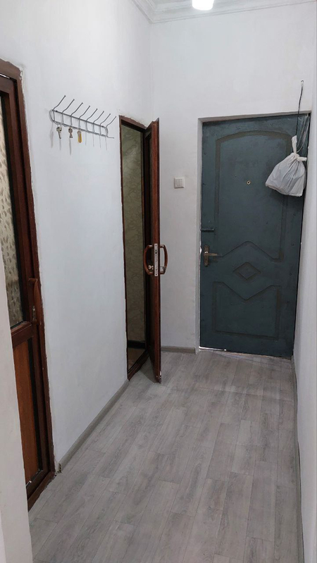 Срочно Продаю 2х-комнат На Лисунова-4