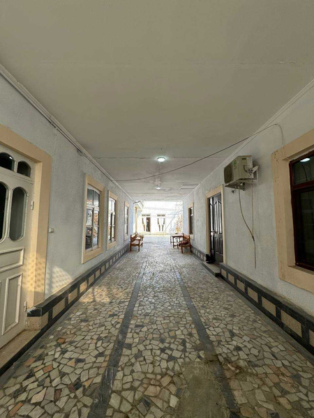 Tayyor 5 sotiqli hovli sotiladi.