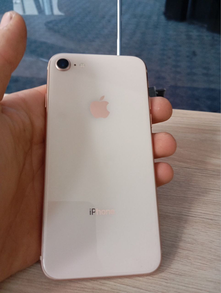 iphone 8  gold 64 gb