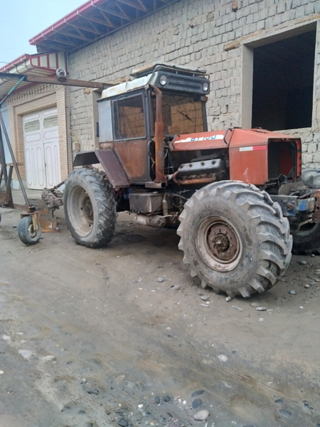 TRAKTOR BIZON 4x4 sotiladi