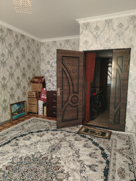 Квартира продаю ахангаране